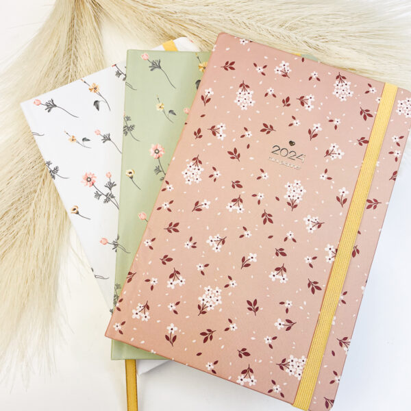 Mini Planner 2024 - Pequenos defeitos | We Love Planner | Presente em ...
